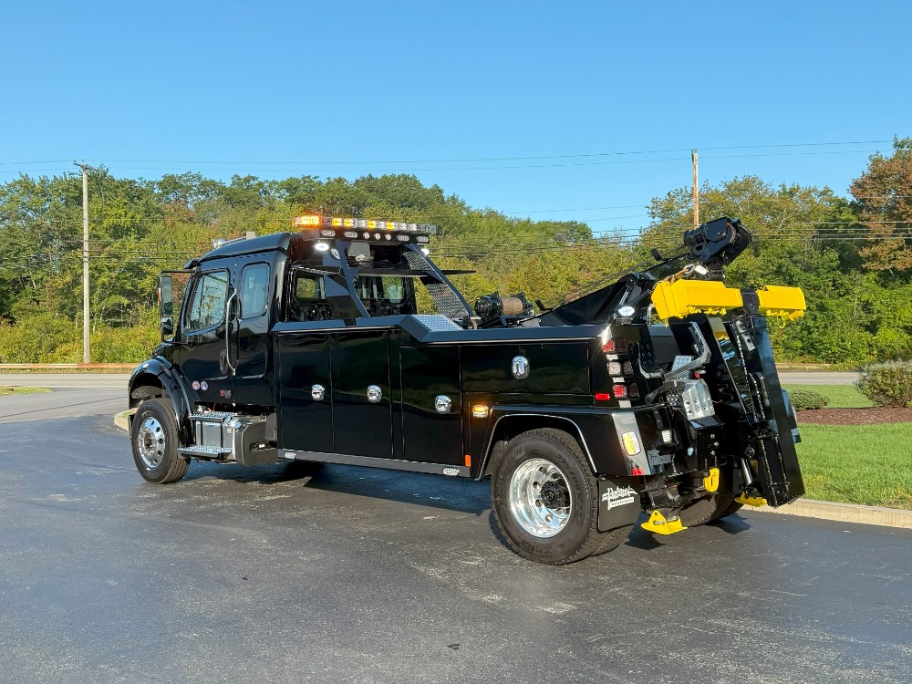 2025 Freightliner M2-X (Key# 1852)